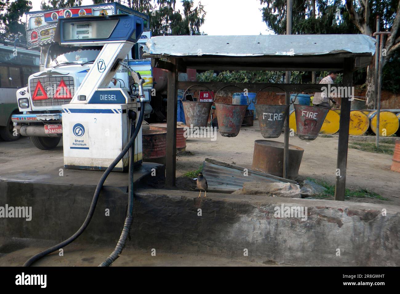 Fuel service stations hi-res stock photography and images - Alamy