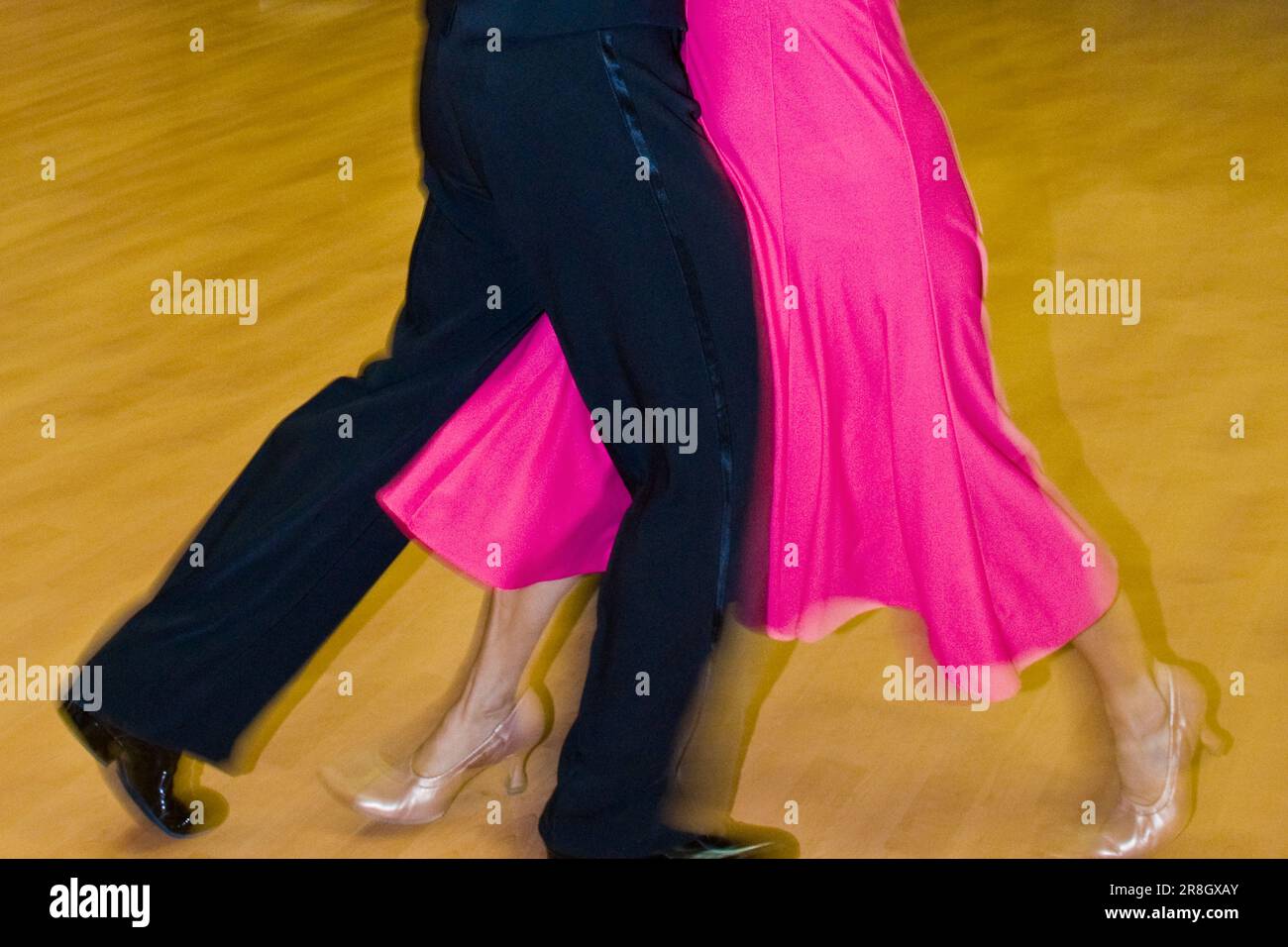 Couples dancing legs hi-res stock photography and images - Alamy