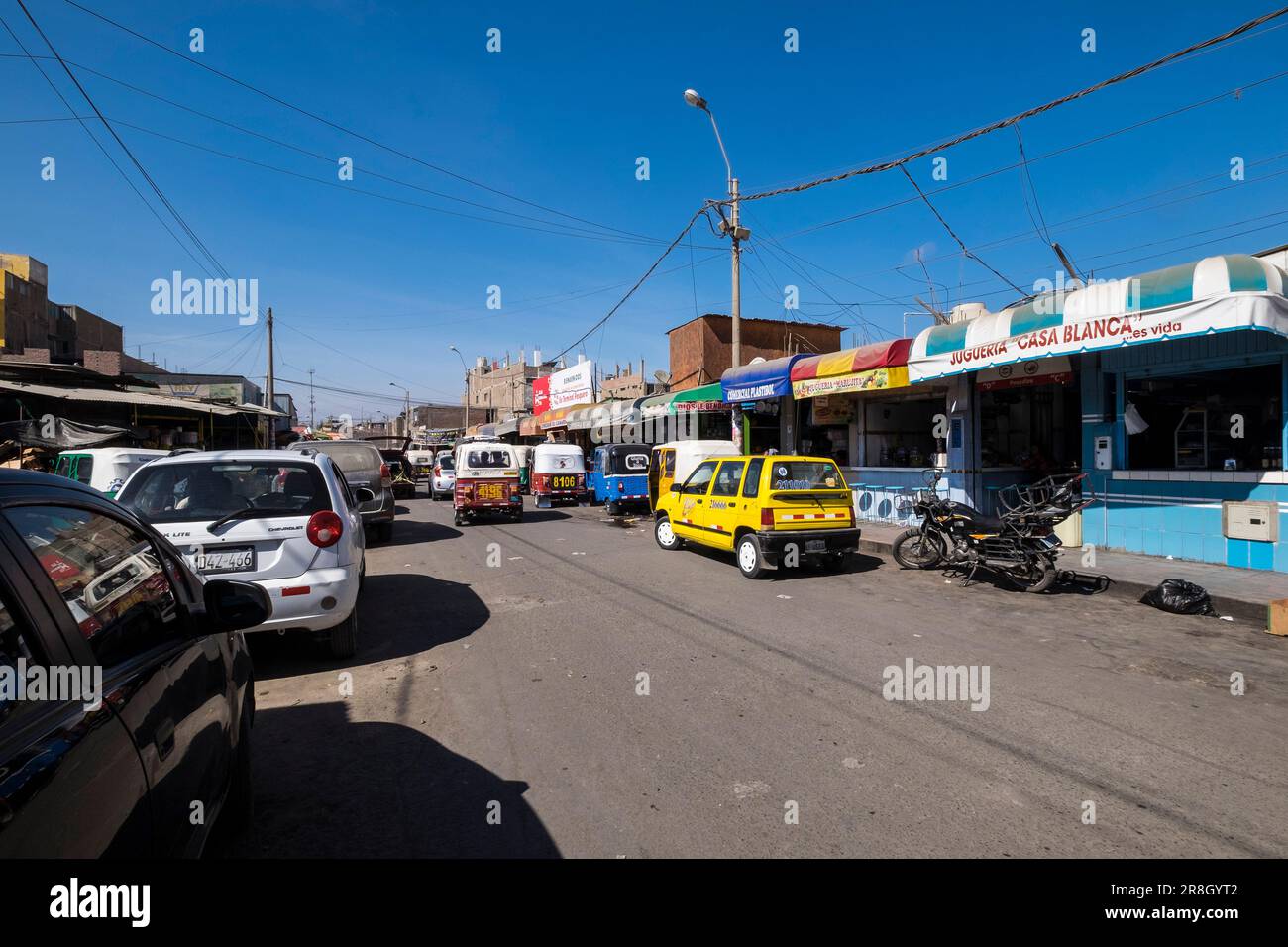 Perù people andes hi-res stock photography and images - Alamy
