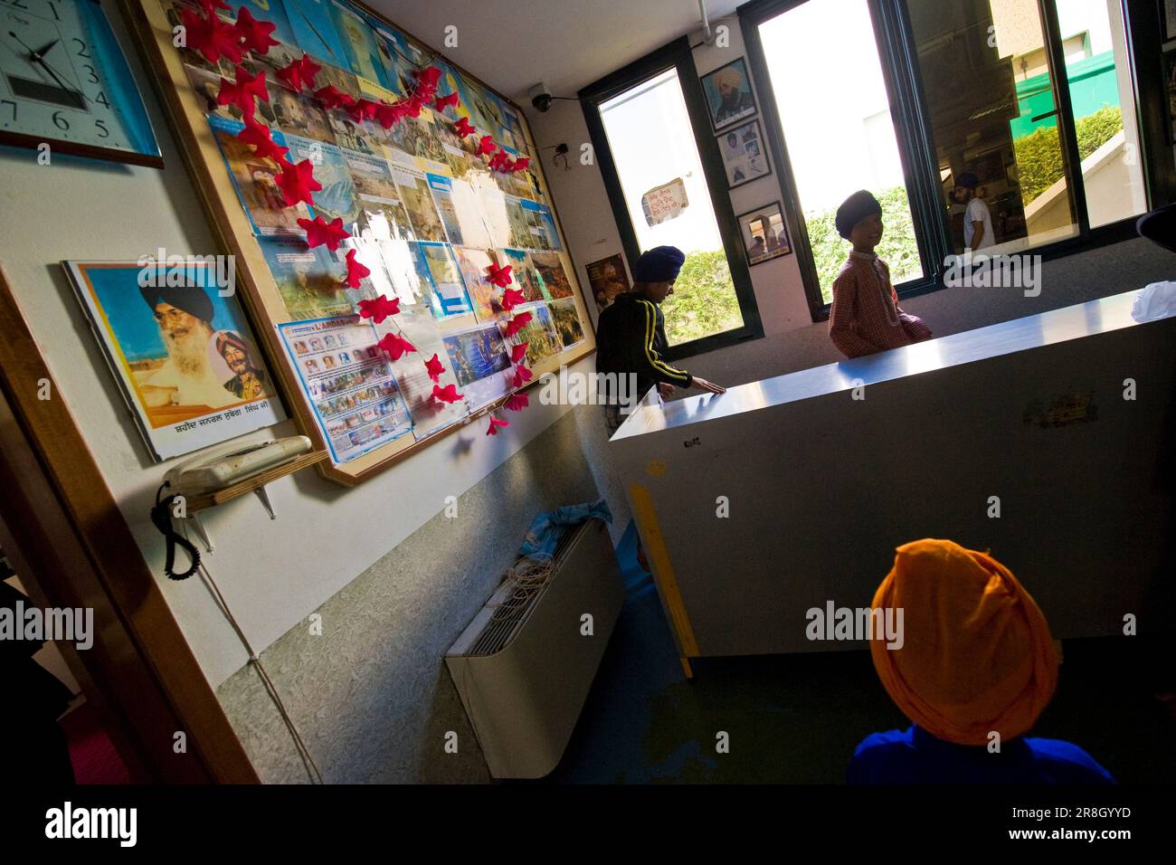 Daily life in the temple. Sikh community. Sikhdharma Gurdwara Singh ...