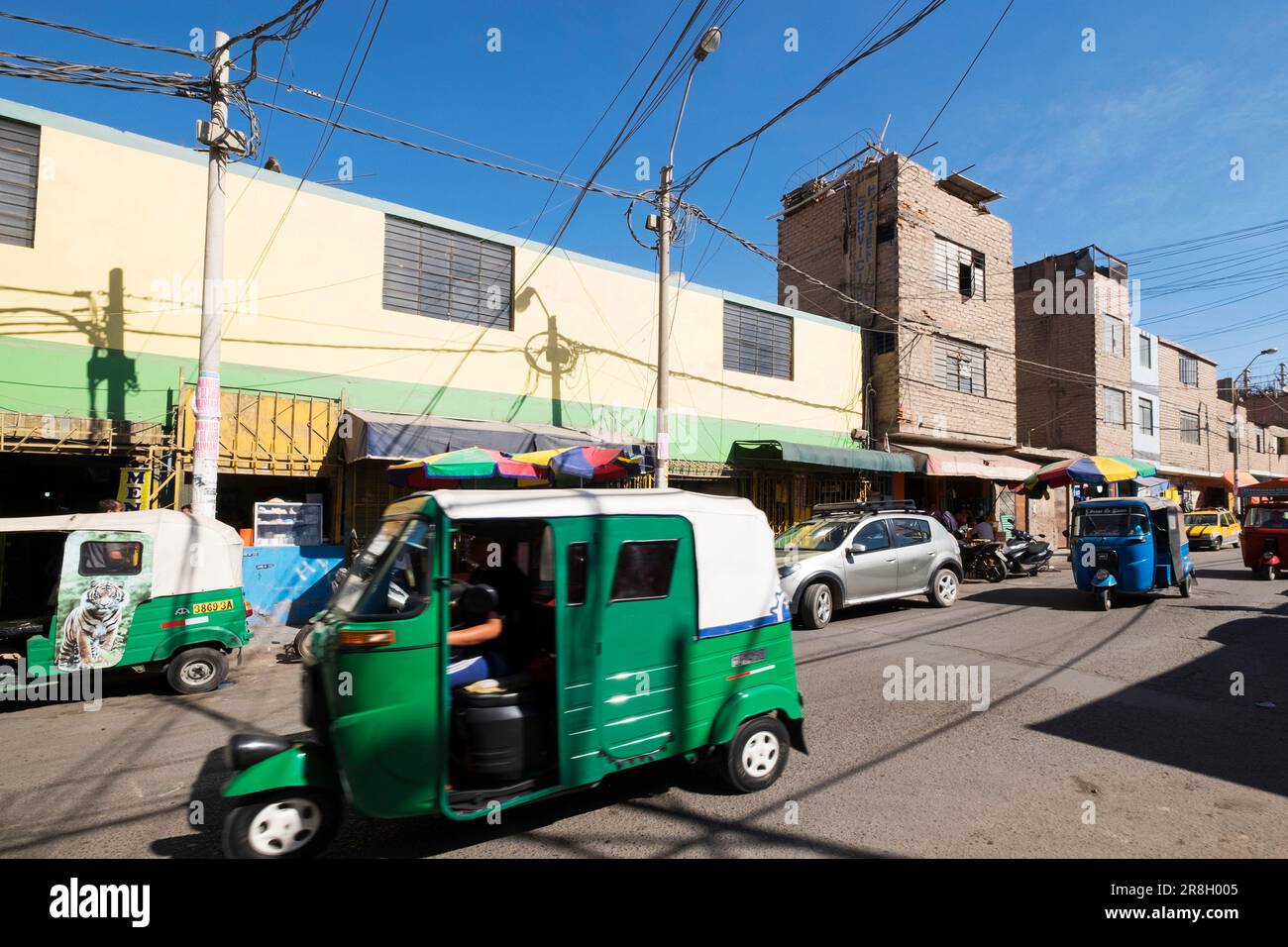 Perù people andes hi-res stock photography and images - Alamy