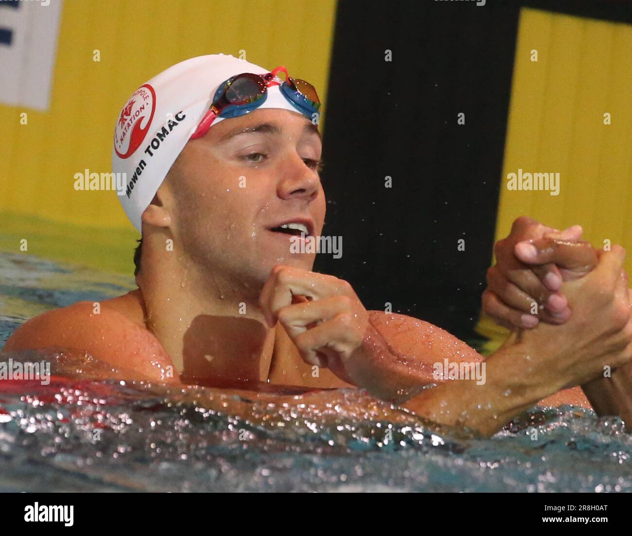 Mewen Tomac 1st place Final 100 M backstroke during the French Elite ...