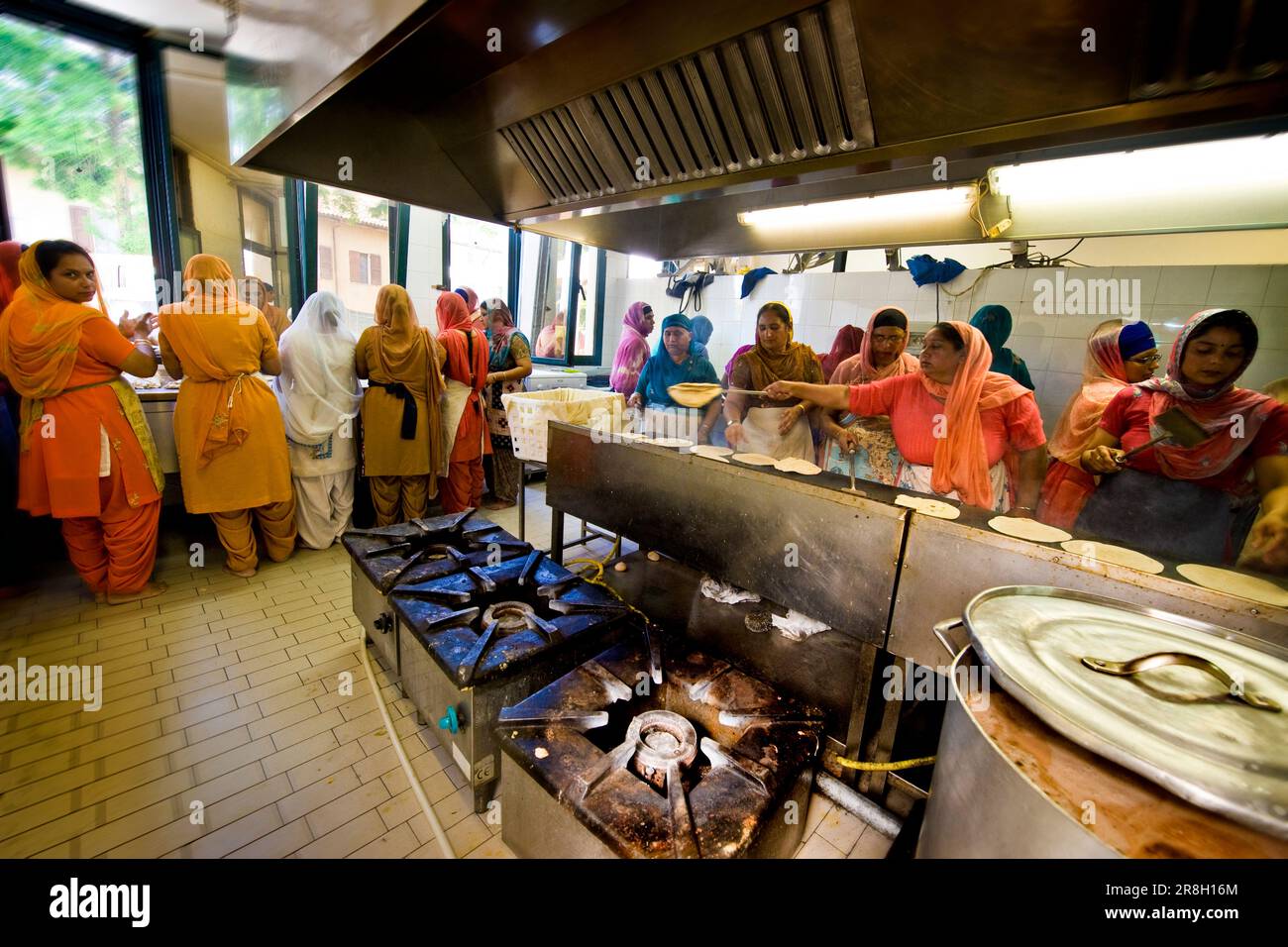 Sikh italy worker hi-res stock photography and images - Alamy