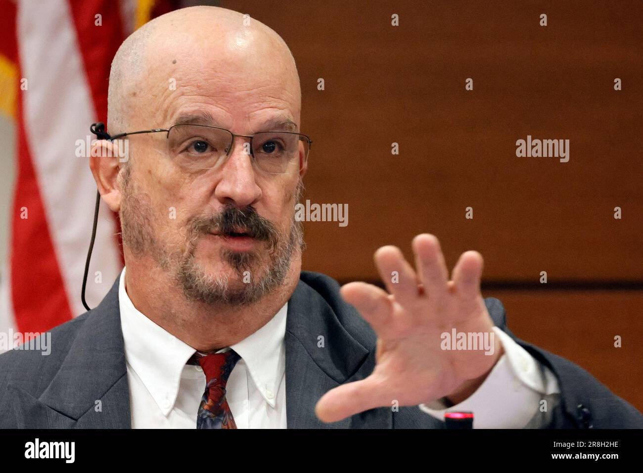 Broward Sheriff's Office Detective John Curcio testifies during the ...