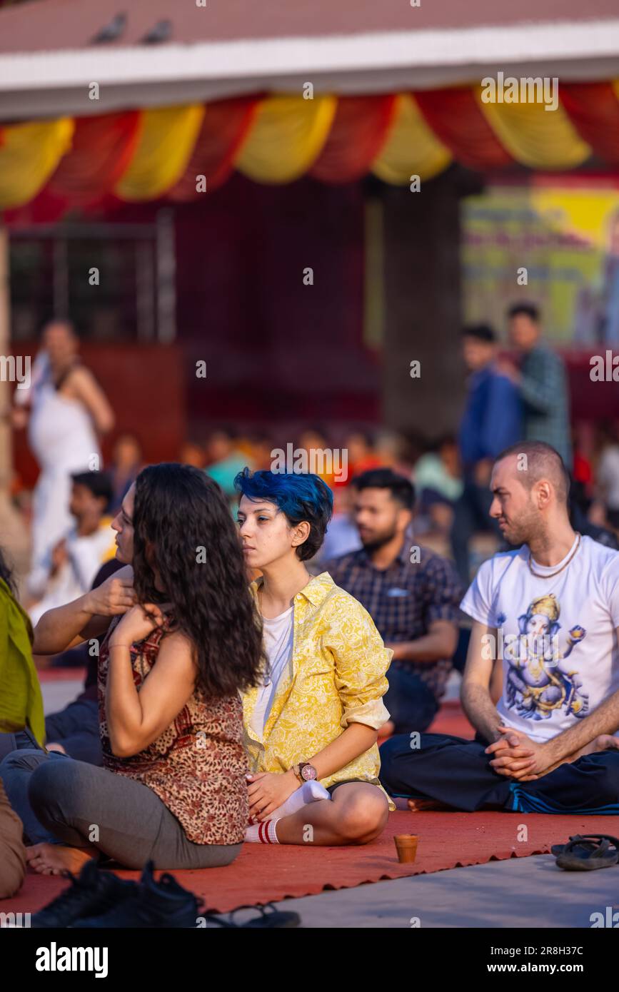 Varanasi court hi-res stock photography and images - Alamy