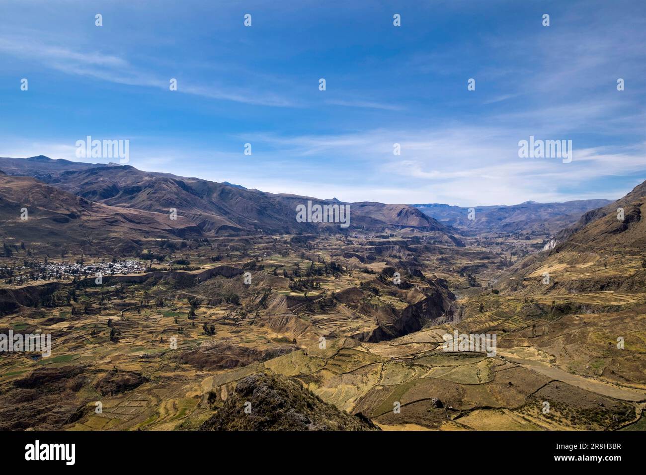 Colca canyon canyon people hi-res stock photography and images - Alamy