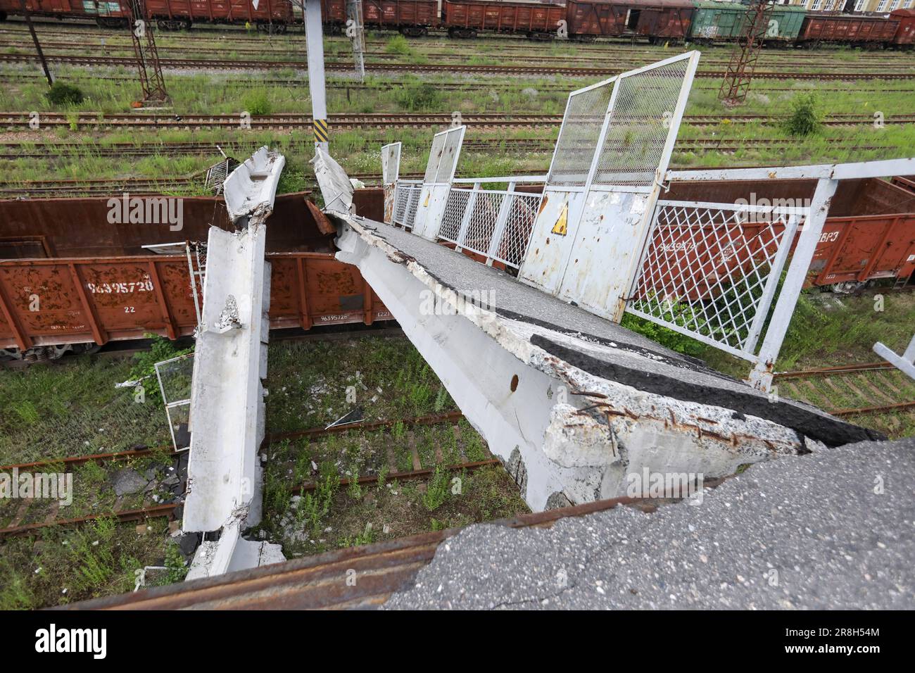 LYMAN, UKRAINE - JUNE 16, 2023 - An overhead pedestrian crossing above ...