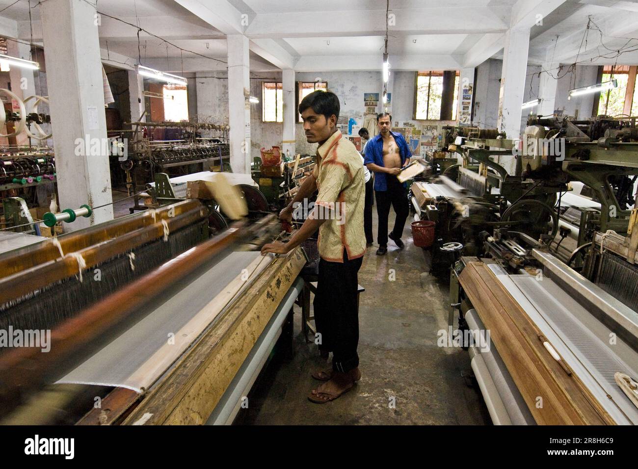 Bangladesh factories hi-res stock photography and images - Alamy