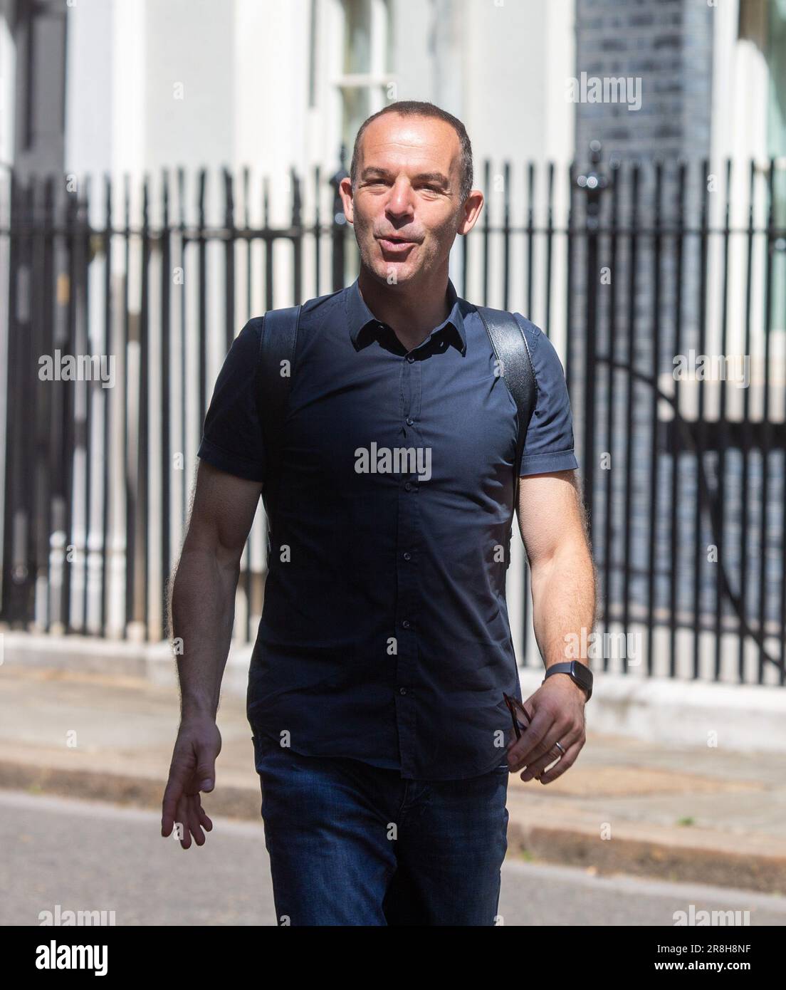 Martin lewis downing street hi-res stock photography and images - Alamy