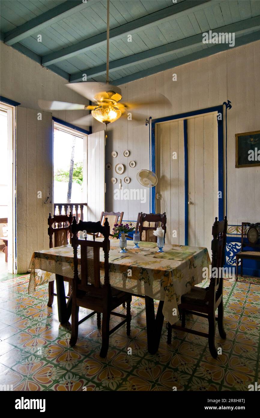 Colonial showcase hi-res stock photography and images - Alamy