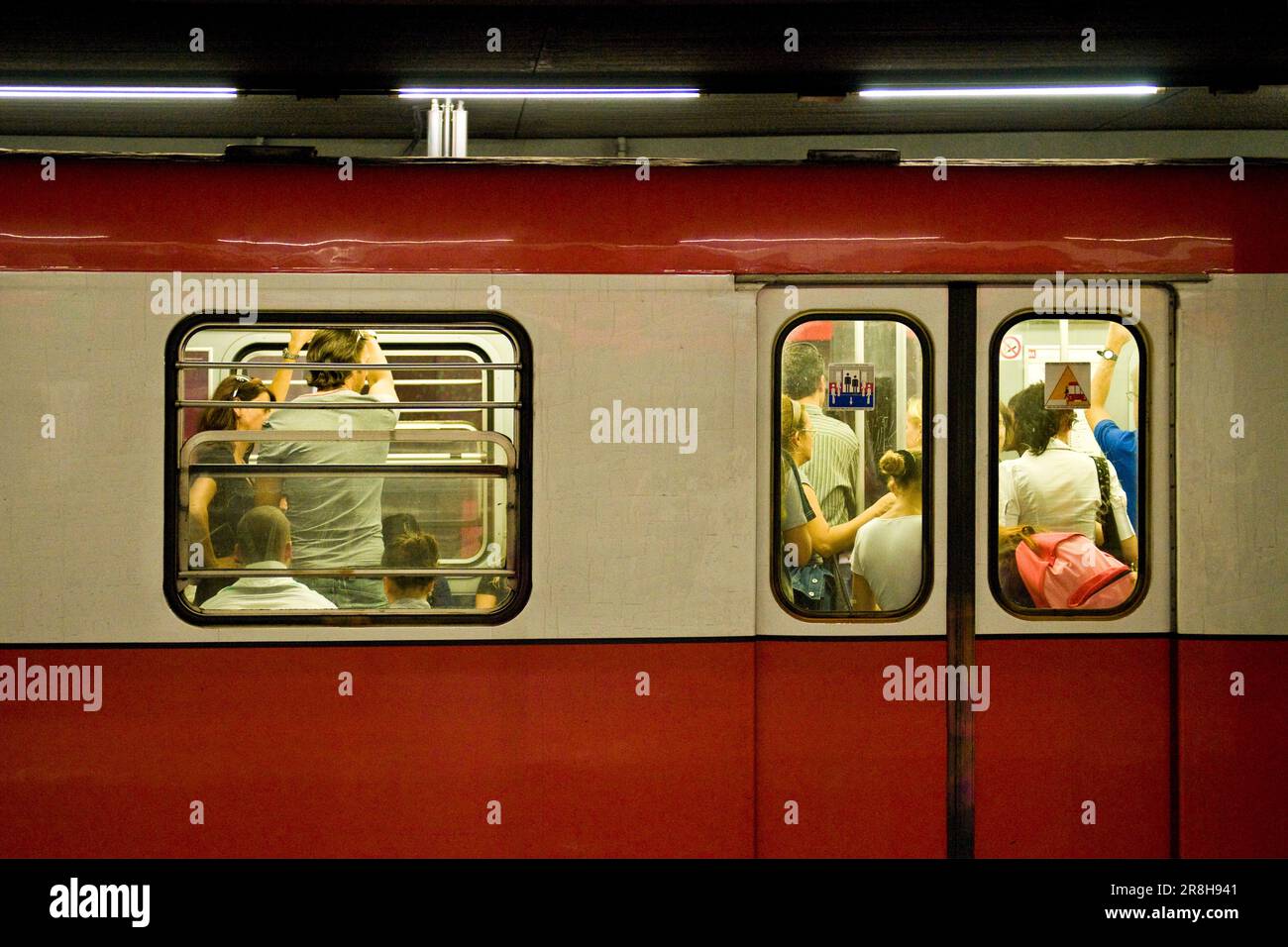 Milan roads hi-res stock photography and images - Alamy