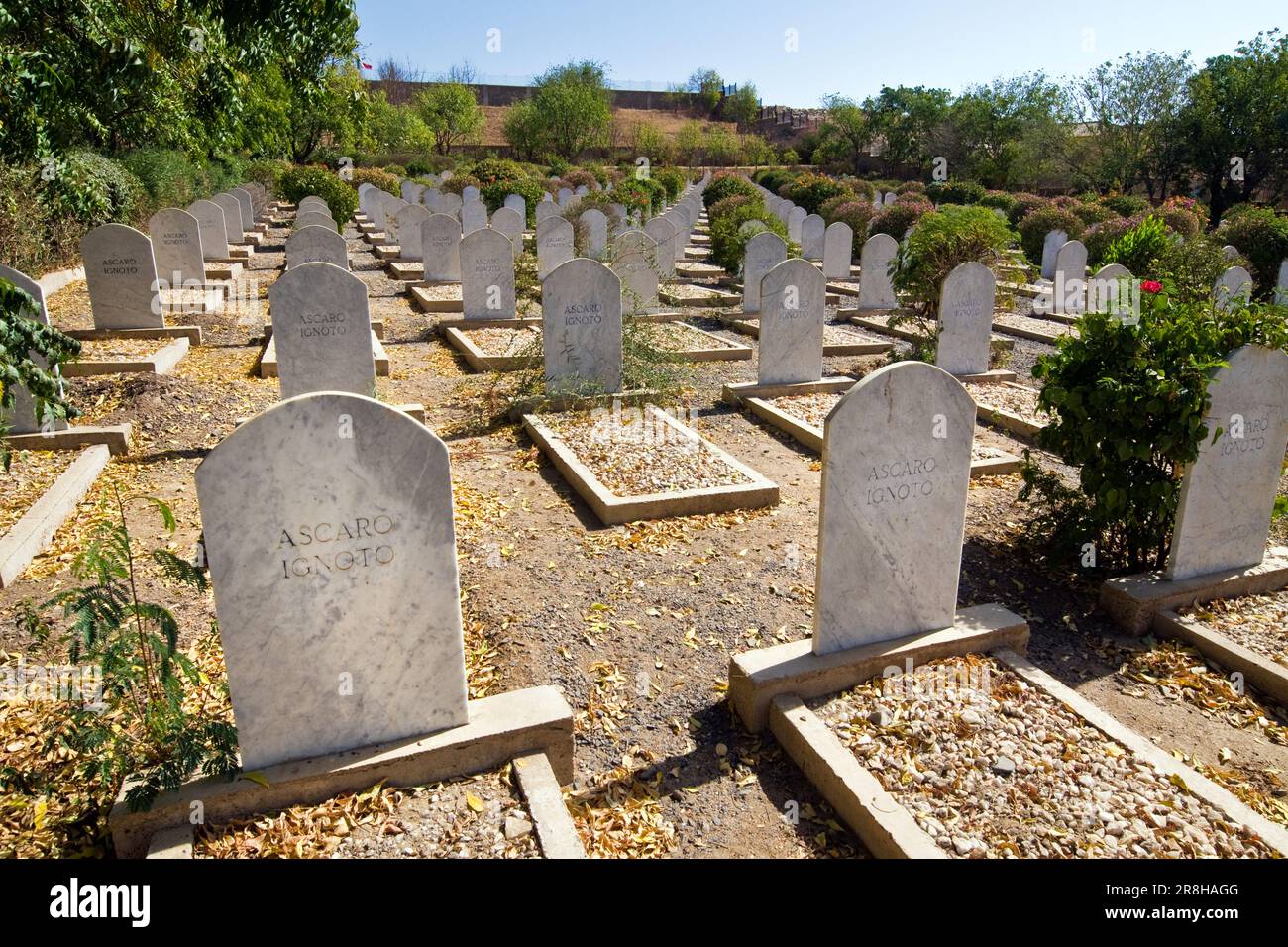 Italian tombs hi-res stock photography and images - Alamy