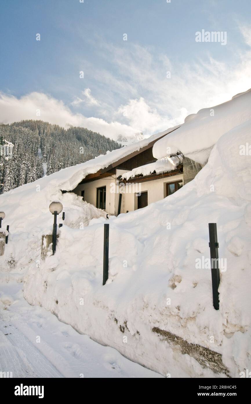 Arabba italy dolomites hi-res stock photography and images - Alamy