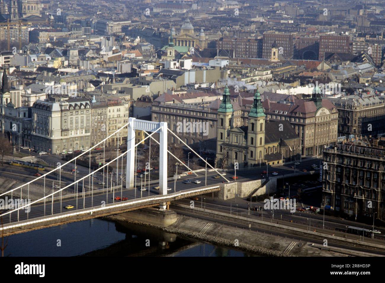Bridges exterior hi-res stock photography and images - Alamy