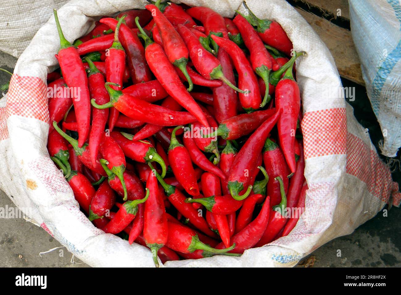Sack red chilli peppers hi-res stock photography and images - Alamy