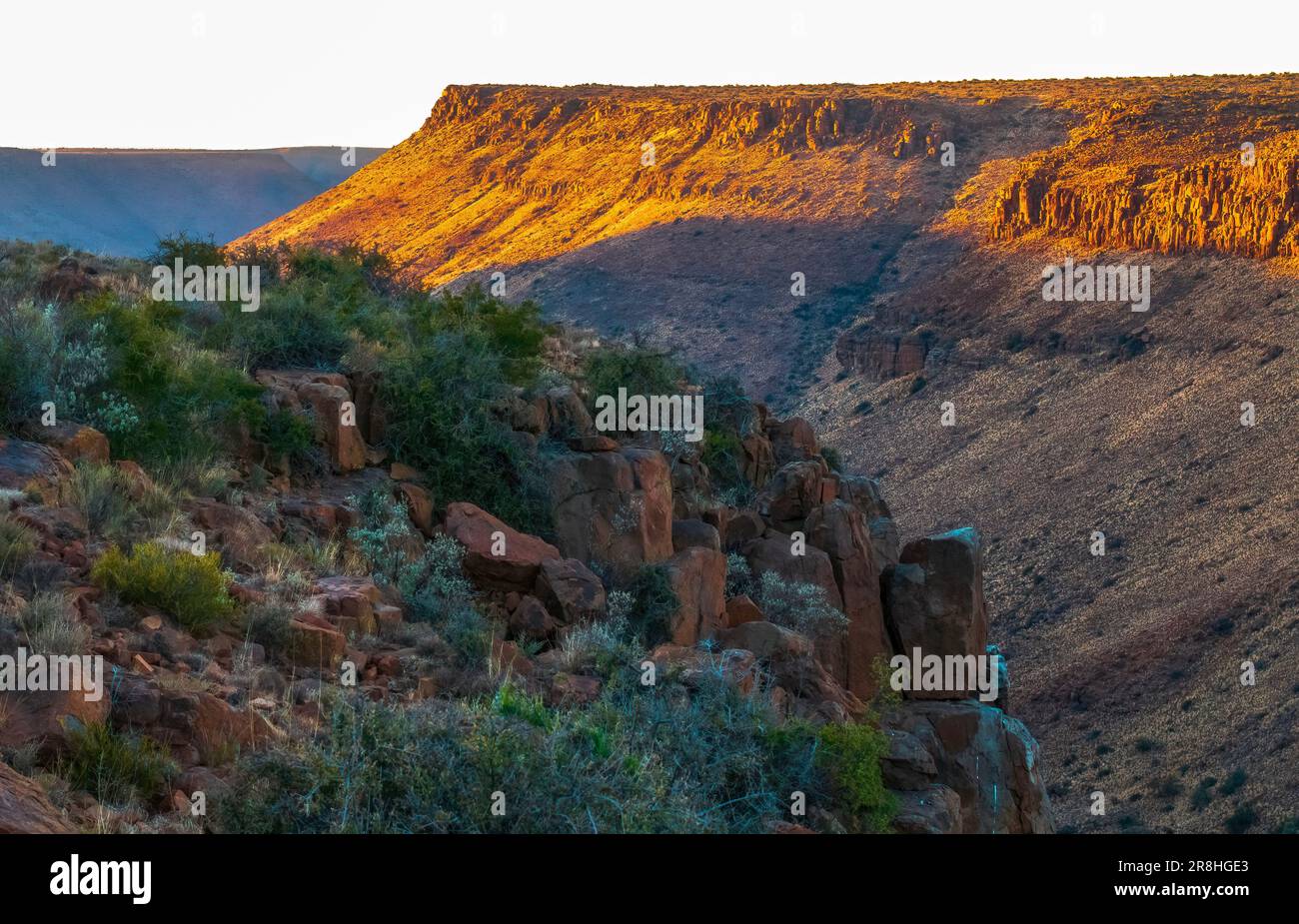 Sunrise over the Rooiwalle mini canyon Stock Photo - Alamy