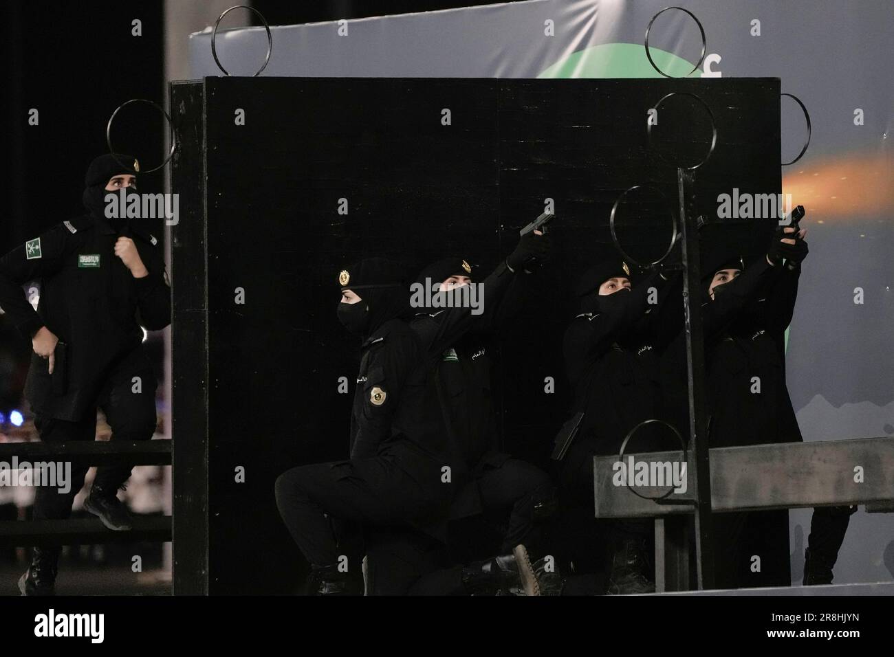 Female members of the Saudi special forces for Hajj and Umrah (SFHU ...