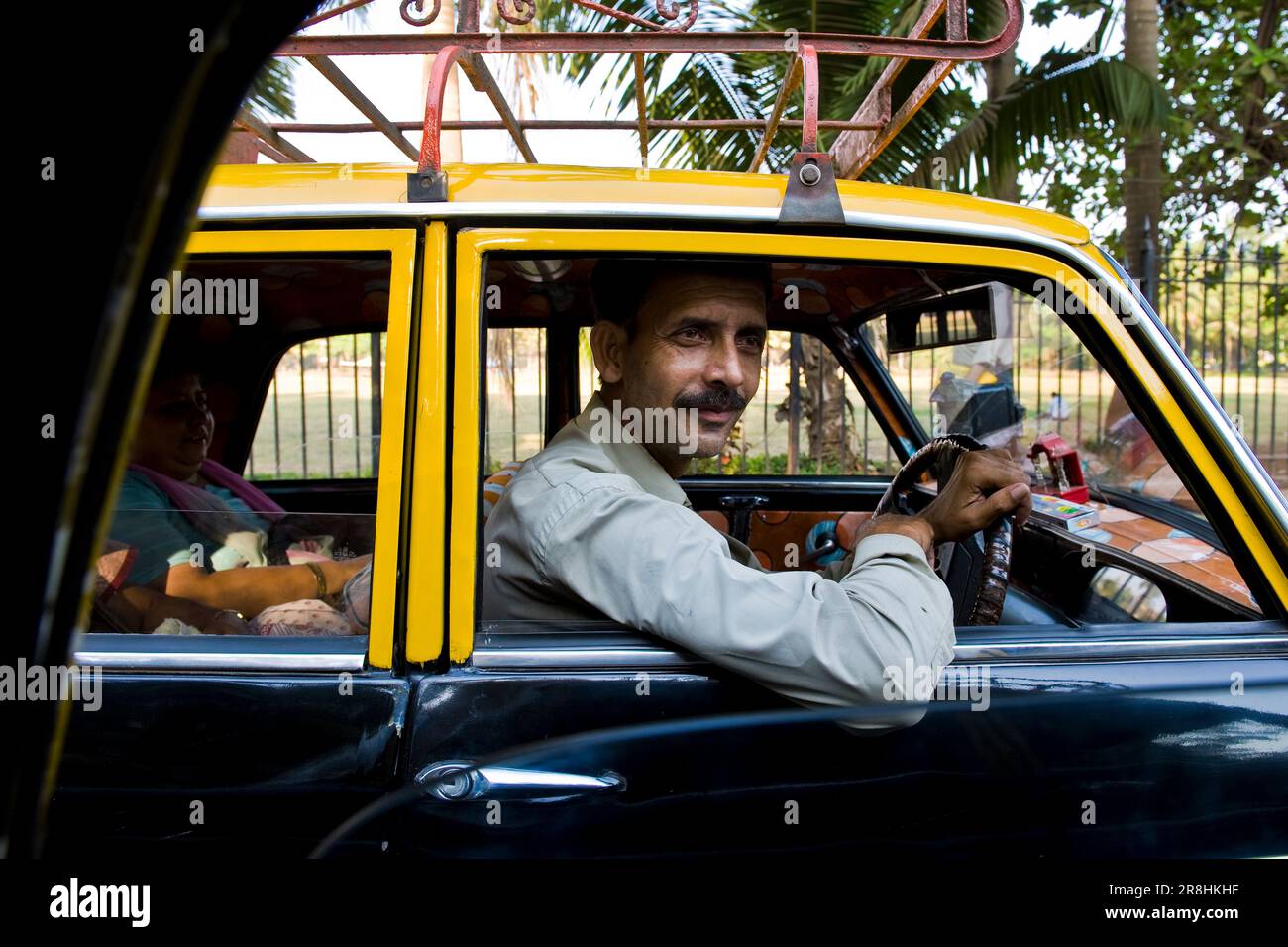 Taxi Driver. Mumbai. India Stock Photo - Alamy