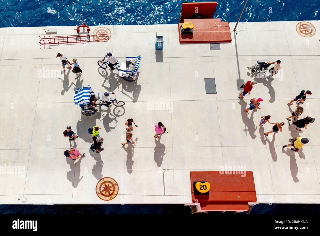 Overhead view people hi-res stock photography and images - Alamy