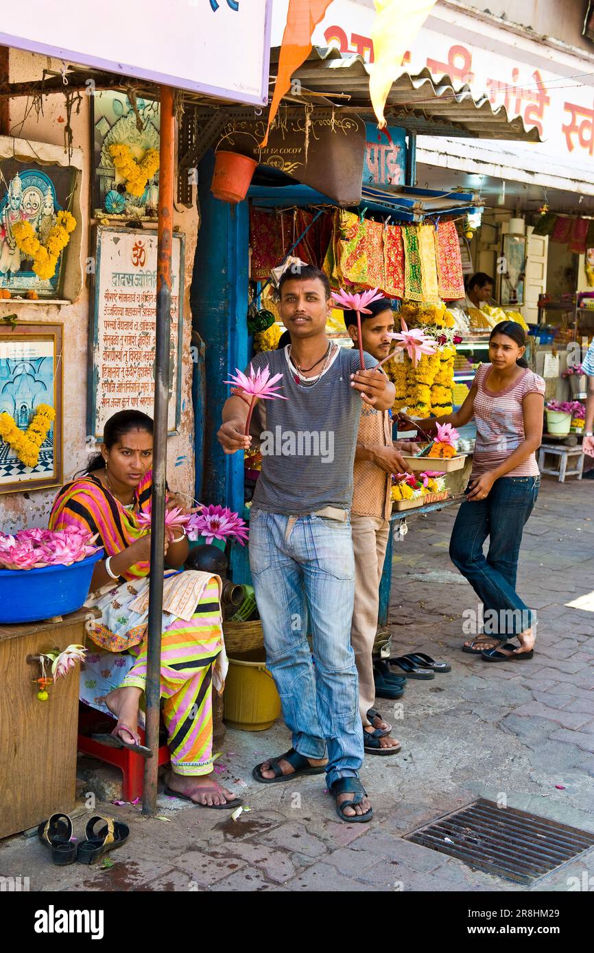 Maharashtra flowers hi-res stock photography and images - Alamy