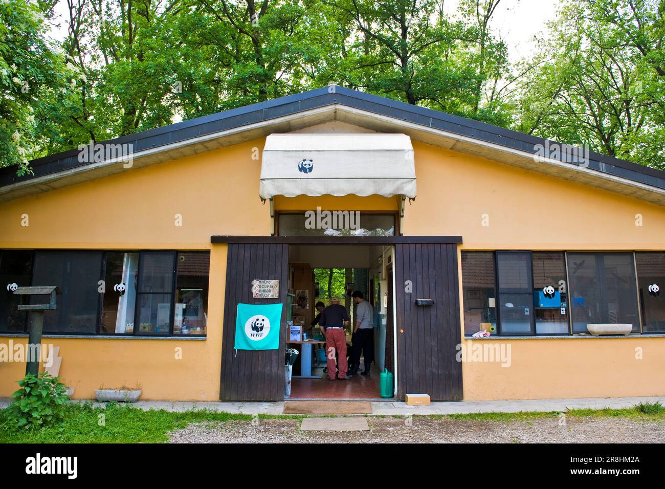 Wwf italy hi-res stock photography and images - Alamy