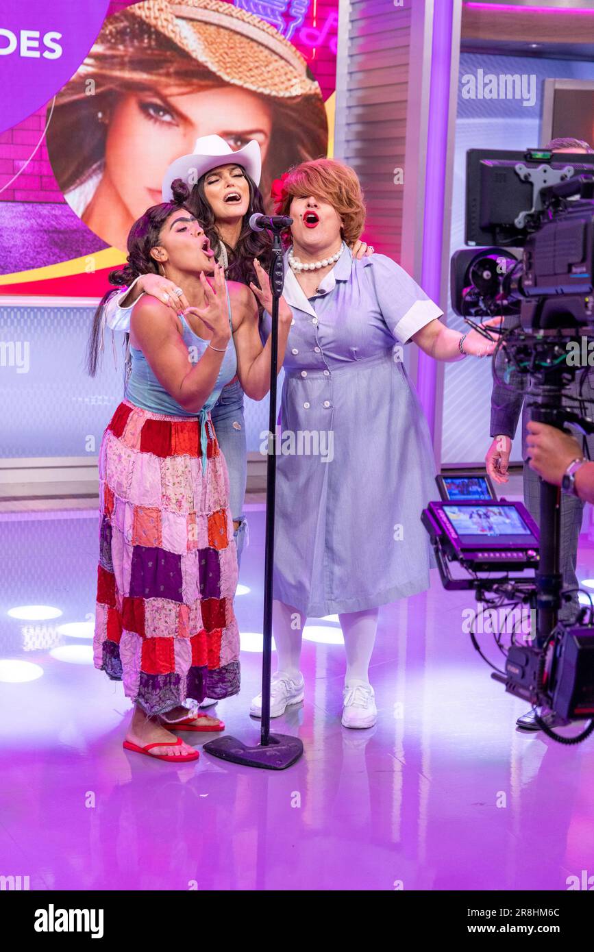 DORAL, FL-JUNE 21: Francisca (Mela la Melaza), singer/actress Ana ...