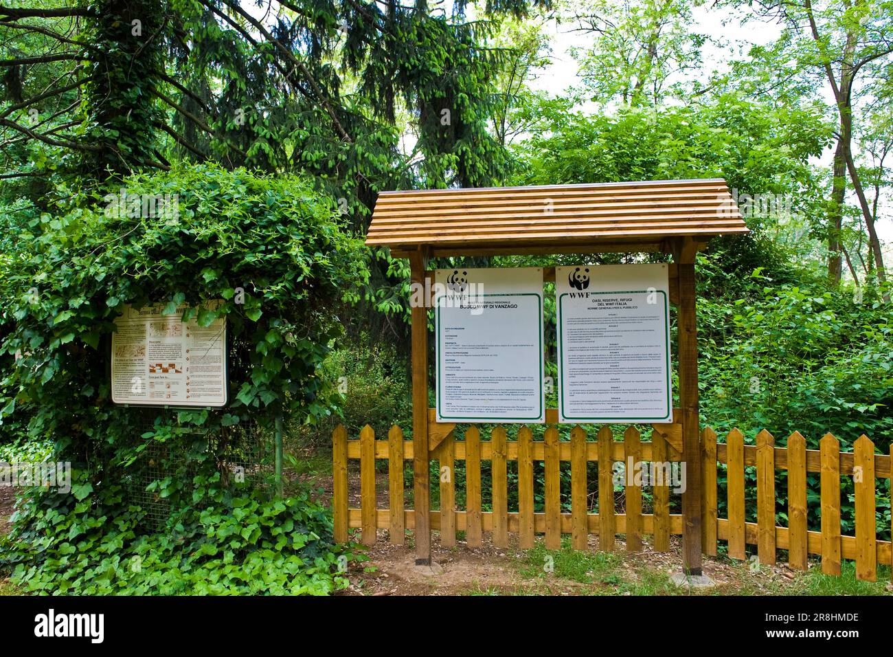 Wwf italy hi-res stock photography and images - Alamy