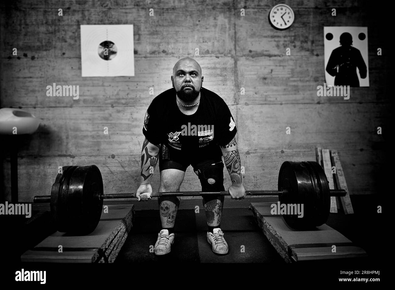 Paolo Sagliocco. The First Strongman in Switzerland Stock Photo - Alamy