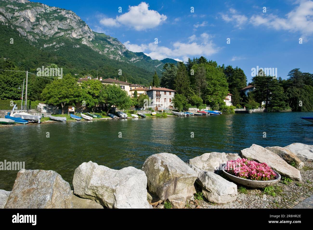 Lierna hi-res stock photography and images - Alamy