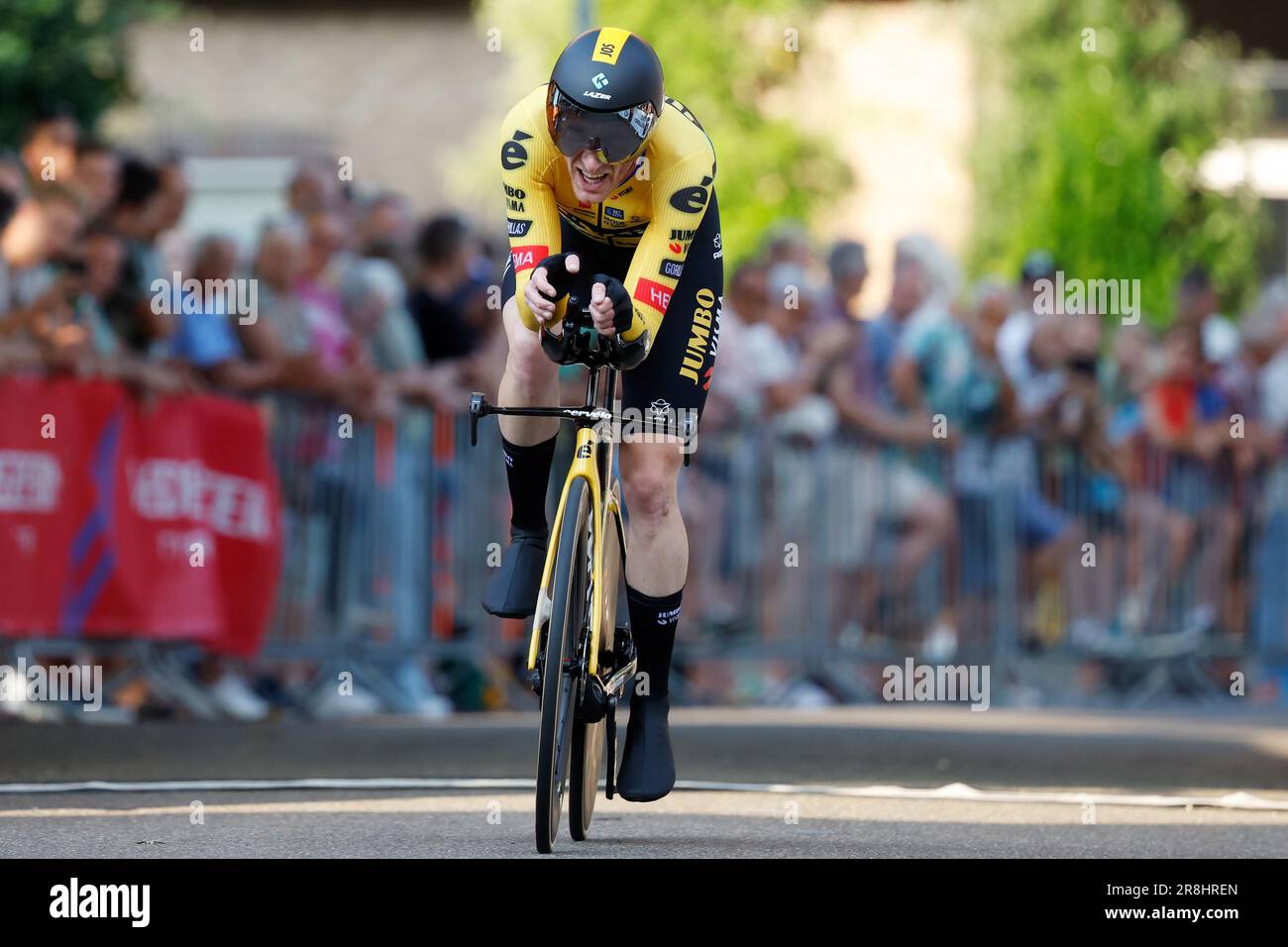 ELSPEET - Cyclist Jos van Emden during the Dutch time trial ...