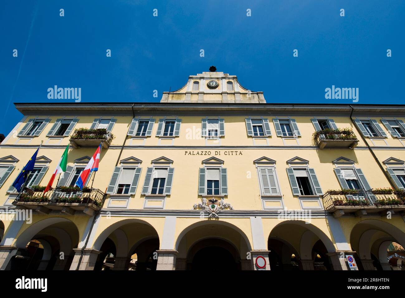 Pallanza town hi-res stock photography and images - Alamy