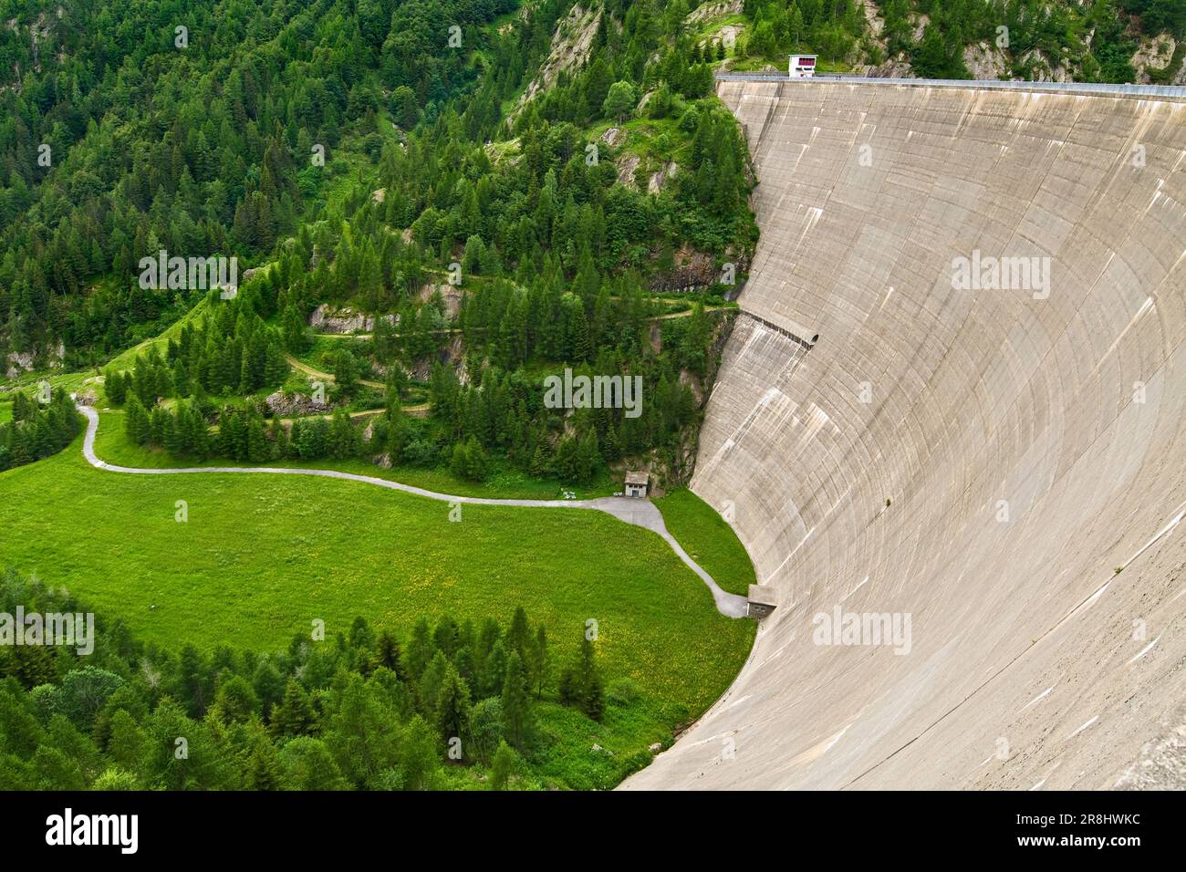 Diga del sambuco hi-res stock photography and images - Alamy