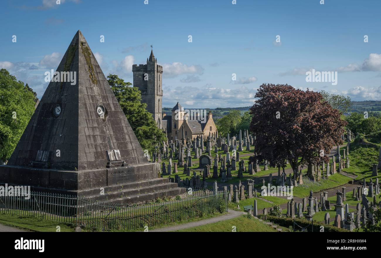 Historic graveyard of Stirling Stock Photo - Alamy