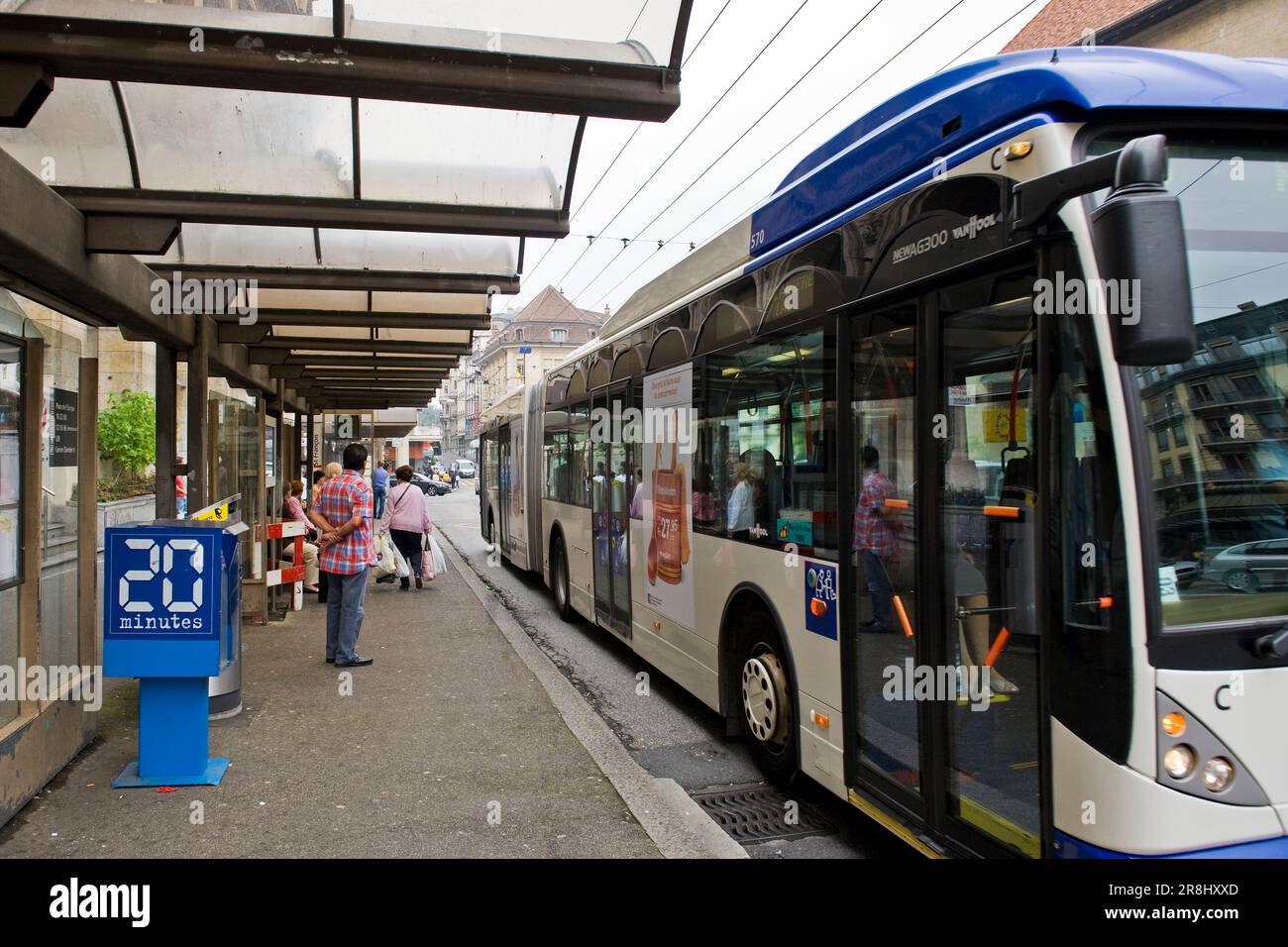 Lausanne station hi-res stock photography and images - Alamy