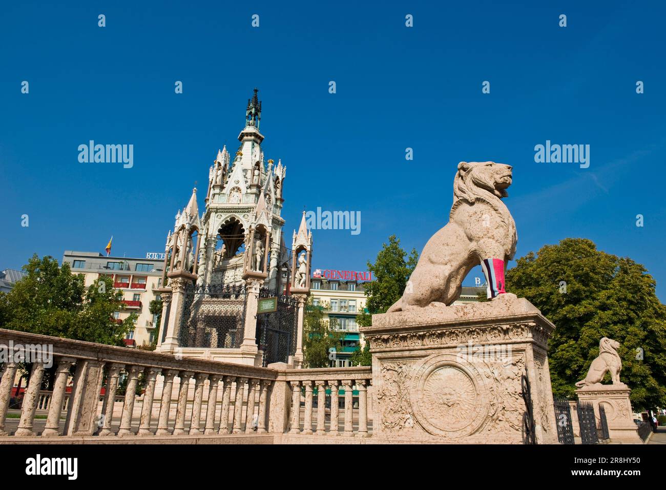 Geneva monuments hi-res stock photography and images - Alamy