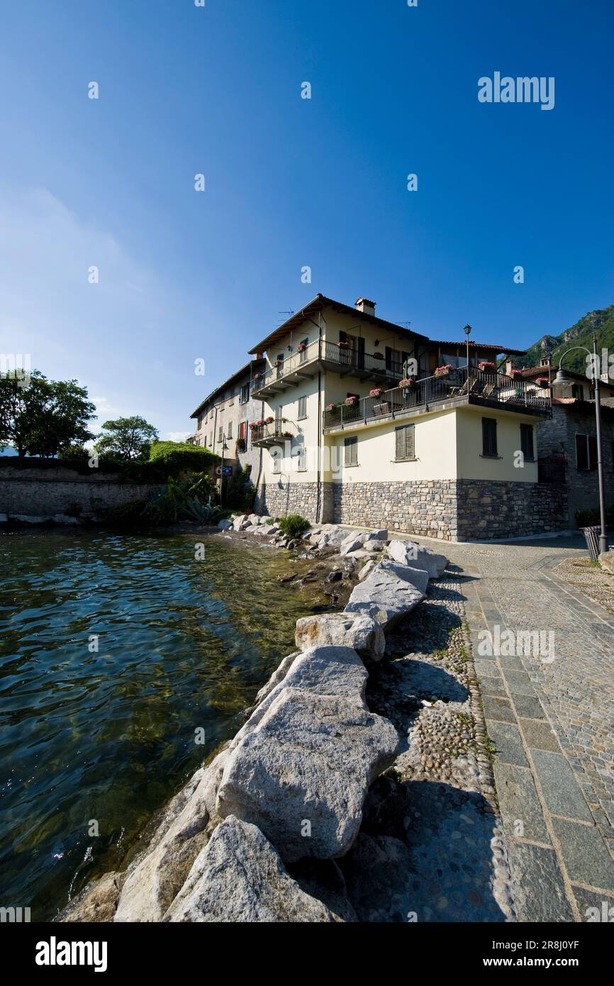 Lierna hi-res stock photography and images - Alamy