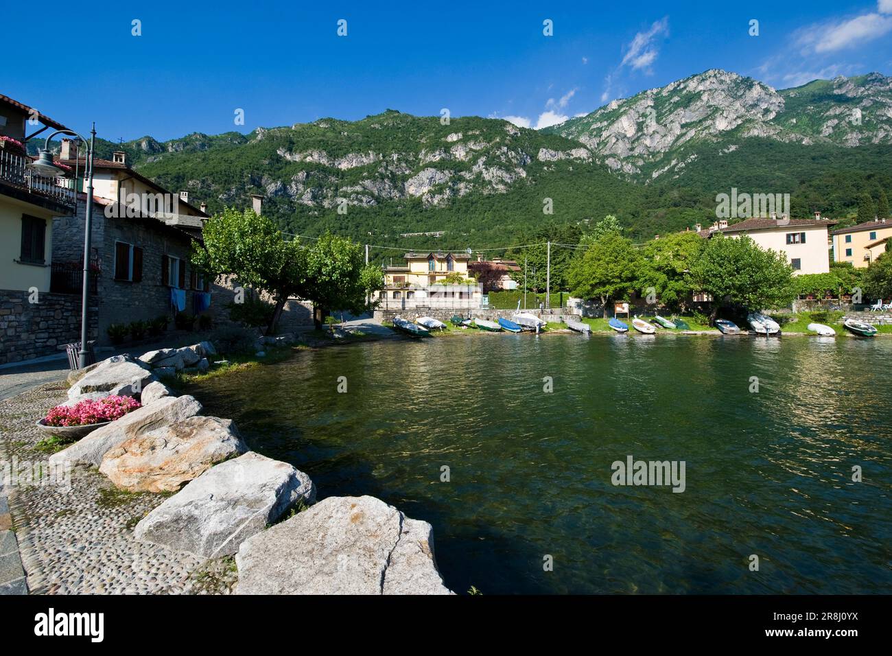 Lierna hi-res stock photography and images - Alamy