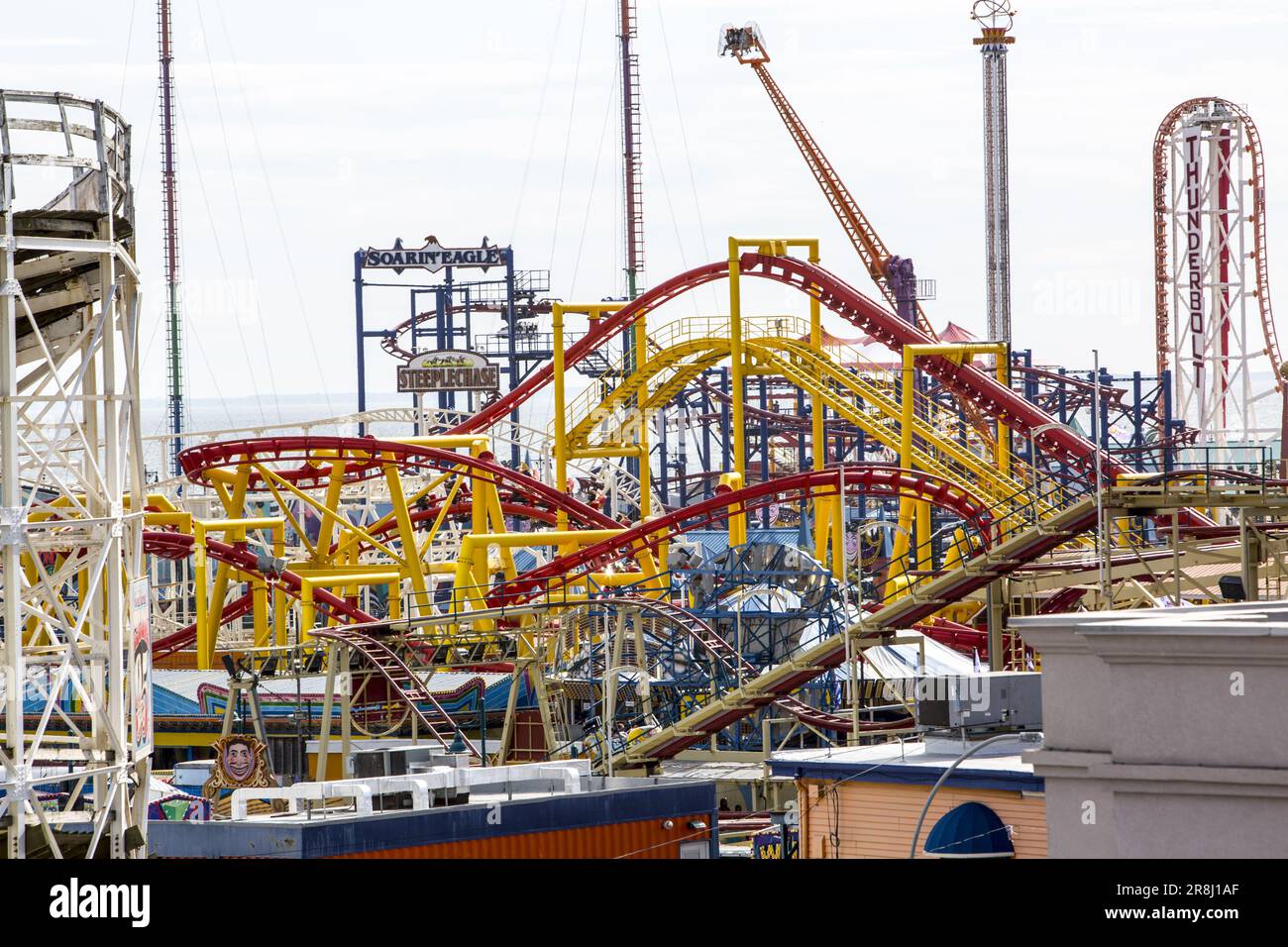 Rides and roller coaster hi-res stock photography and images - Alamy