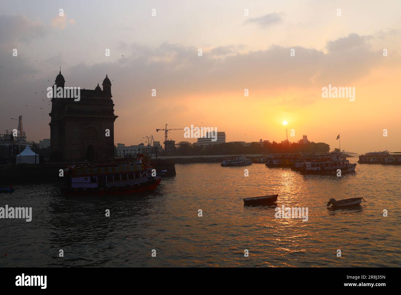 Taj mahal bombay hi-res stock photography and images - Alamy