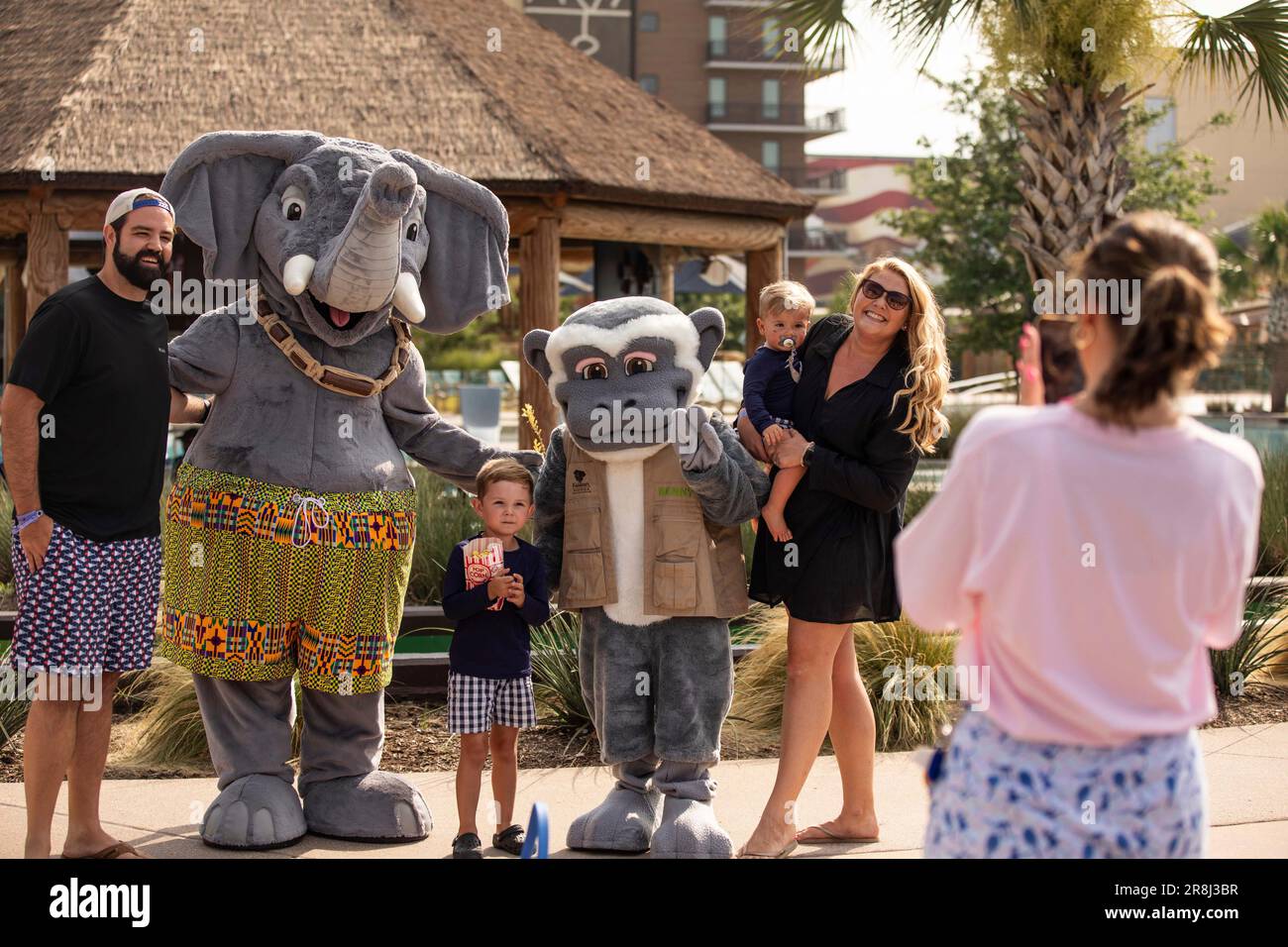 IMAGE DISTRIBUTE FOR KALAHARI RESORTS - A family poses for a picture ...