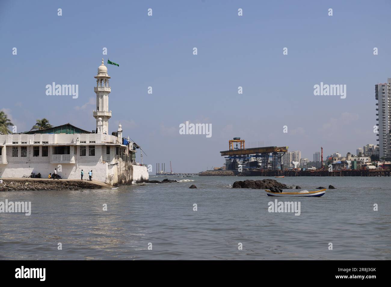 Dharavi mumbai skyline hi-res stock photography and images - Alamy