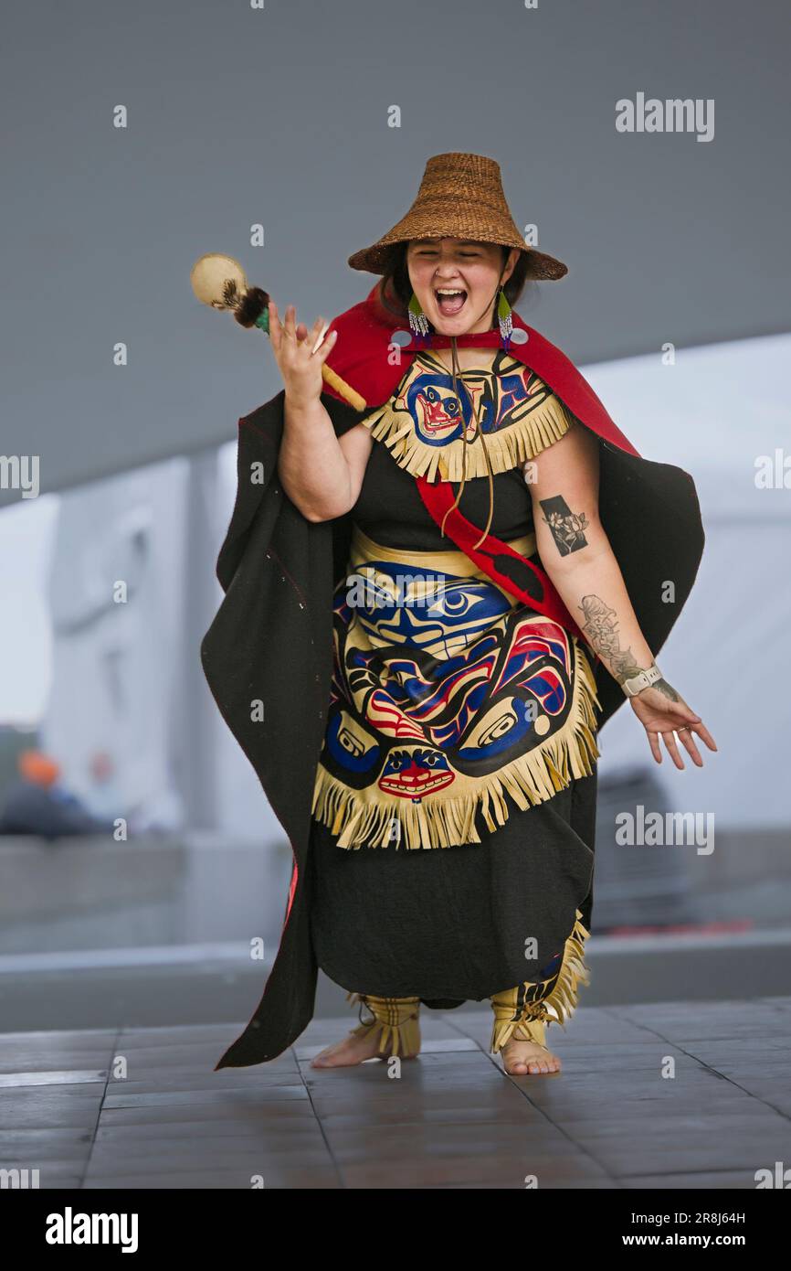 Git Hayetsk: "People of the Copper Shield" dance performance, Town ...