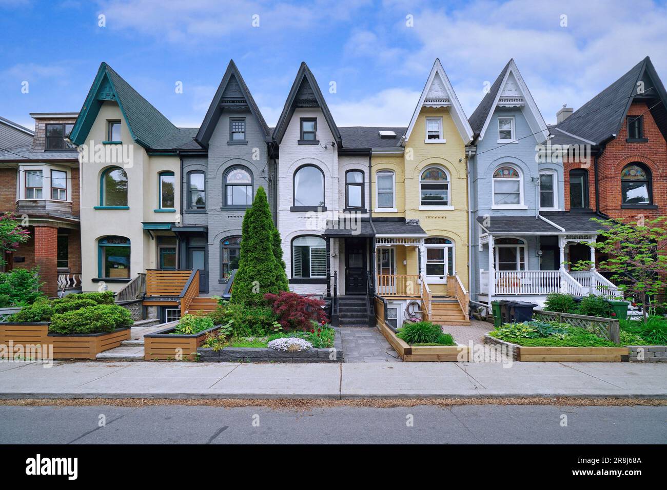 Colorful victorian house hi-res stock photography and images - Alamy