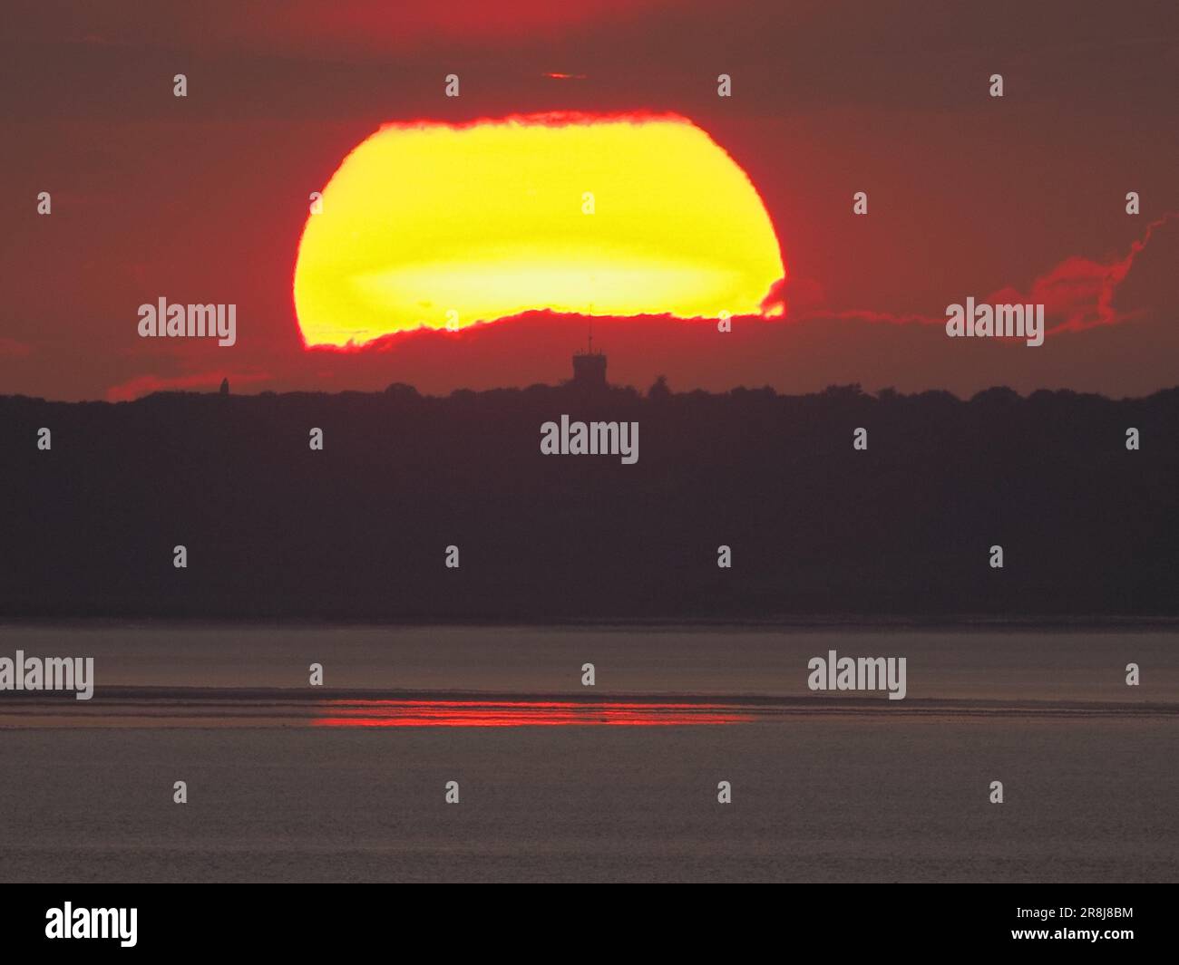 Minster on Sea, Kent, UK. 21st June, 2023. UK Weather: stunning summer ...