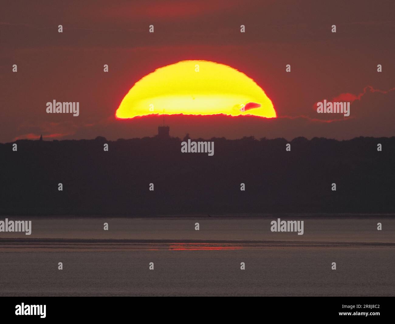 Minster on Sea, Kent, UK. 21st June, 2023. UK Weather: stunning summer ...
