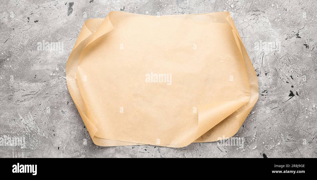 Parchment baking sheets hi-res stock photography and images - Alamy