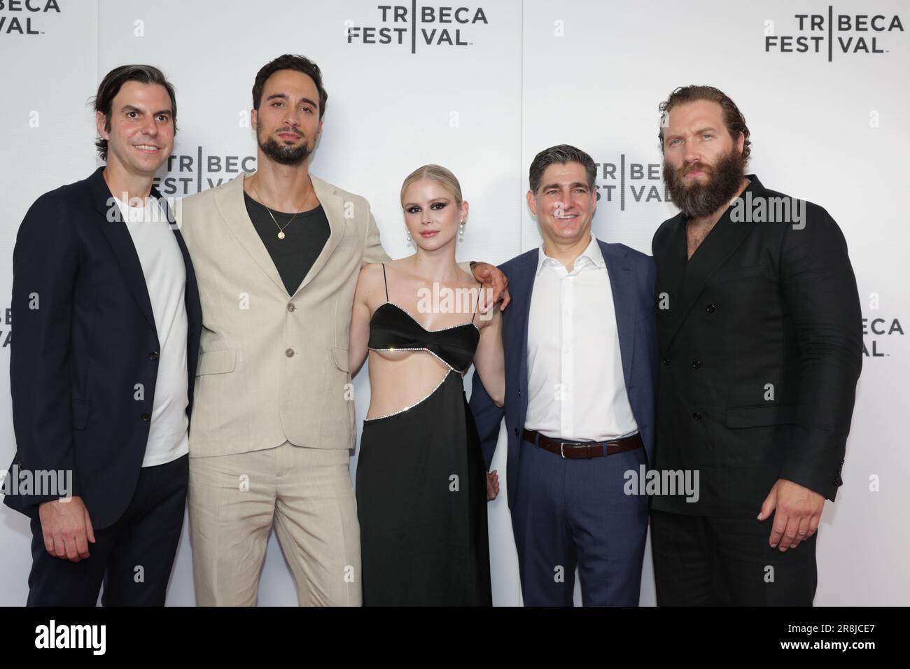Jon katz and jai courtney hi-res stock photography and images - Alamy