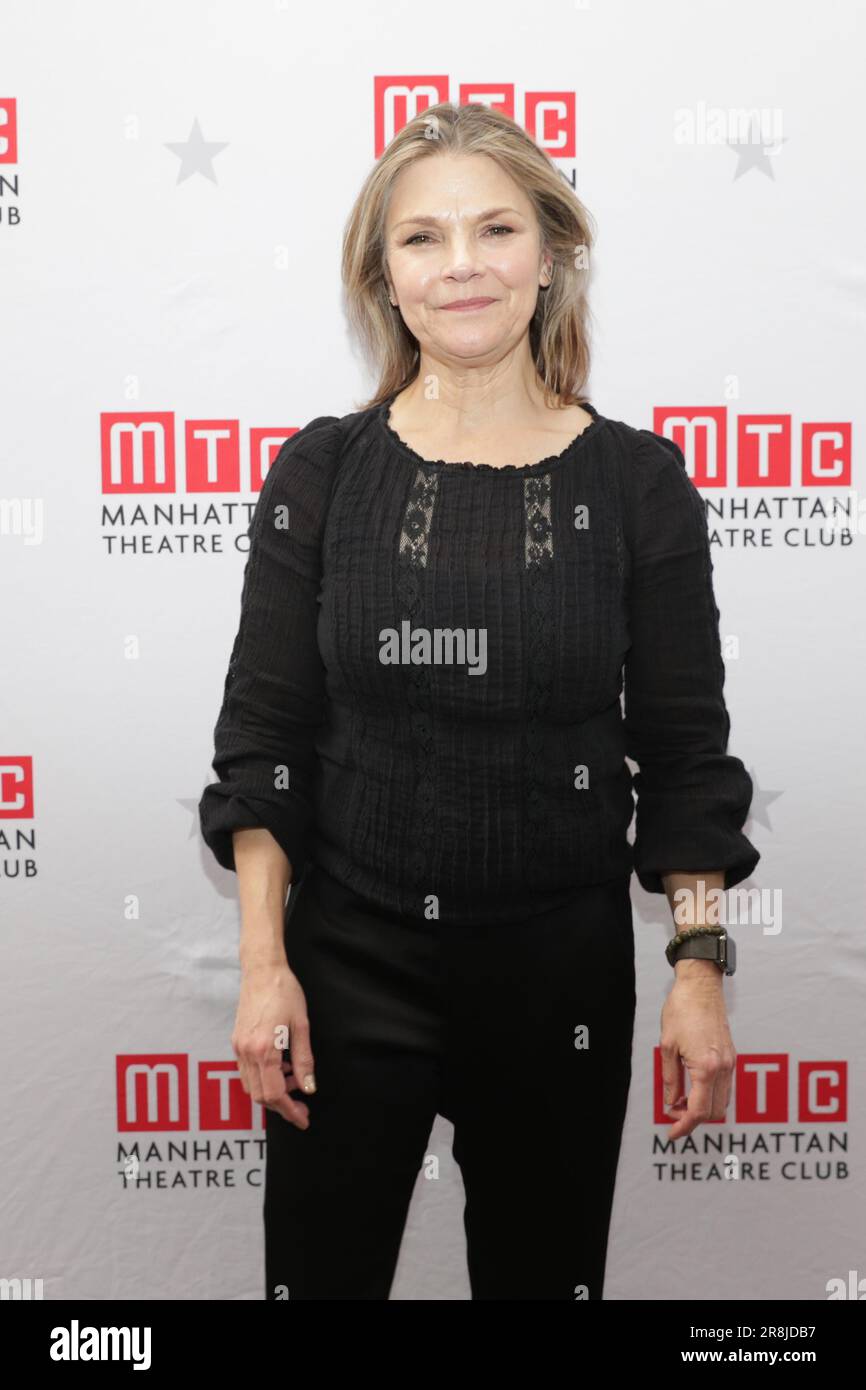 Kathryn erbe new york premiere hi-res stock photography and images - Alamy