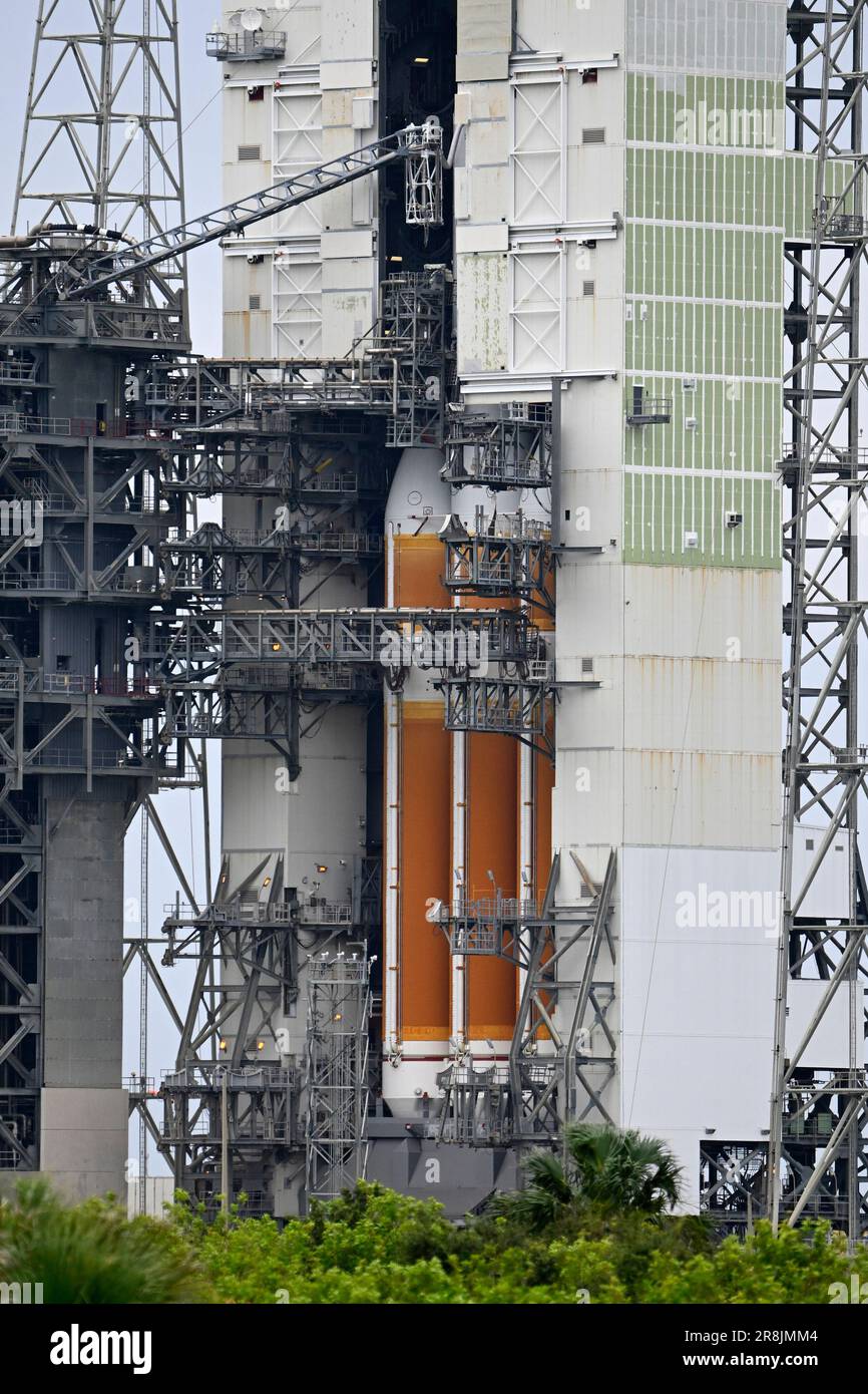 A United Launch Alliance Delta IV Heavy rocket stands inside the Mobile ...