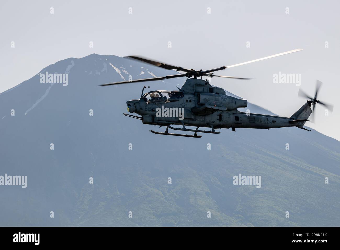 A U.S. Marine Corps AH-1Z Viper with Marine Light Attack Helicopter ...